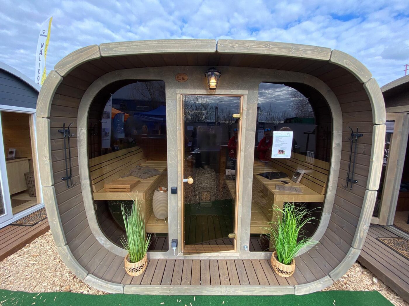 Oslo - Cube Shaped Outdoor Sauna - Neptune Saunas